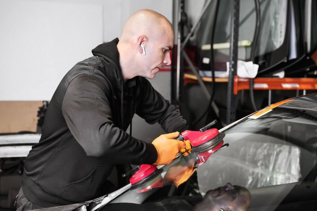 Windshield Replacement & Repair in Arizona - Auto Glass Company